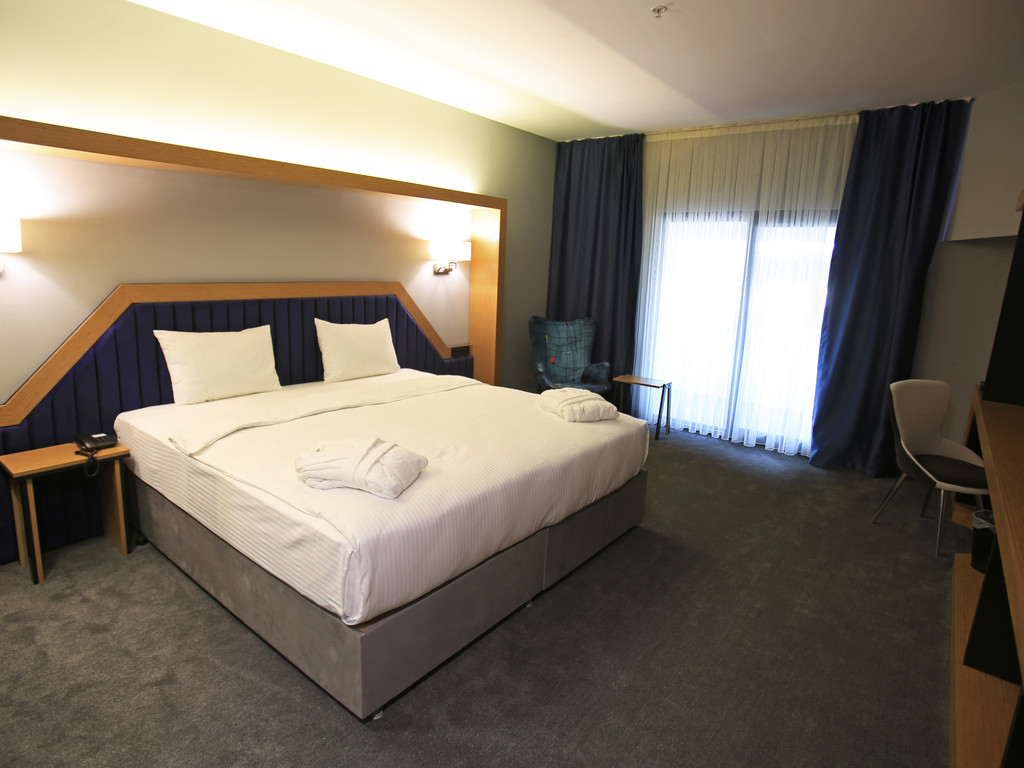 Rooms | ROOF 264 HOTEL & SUITES